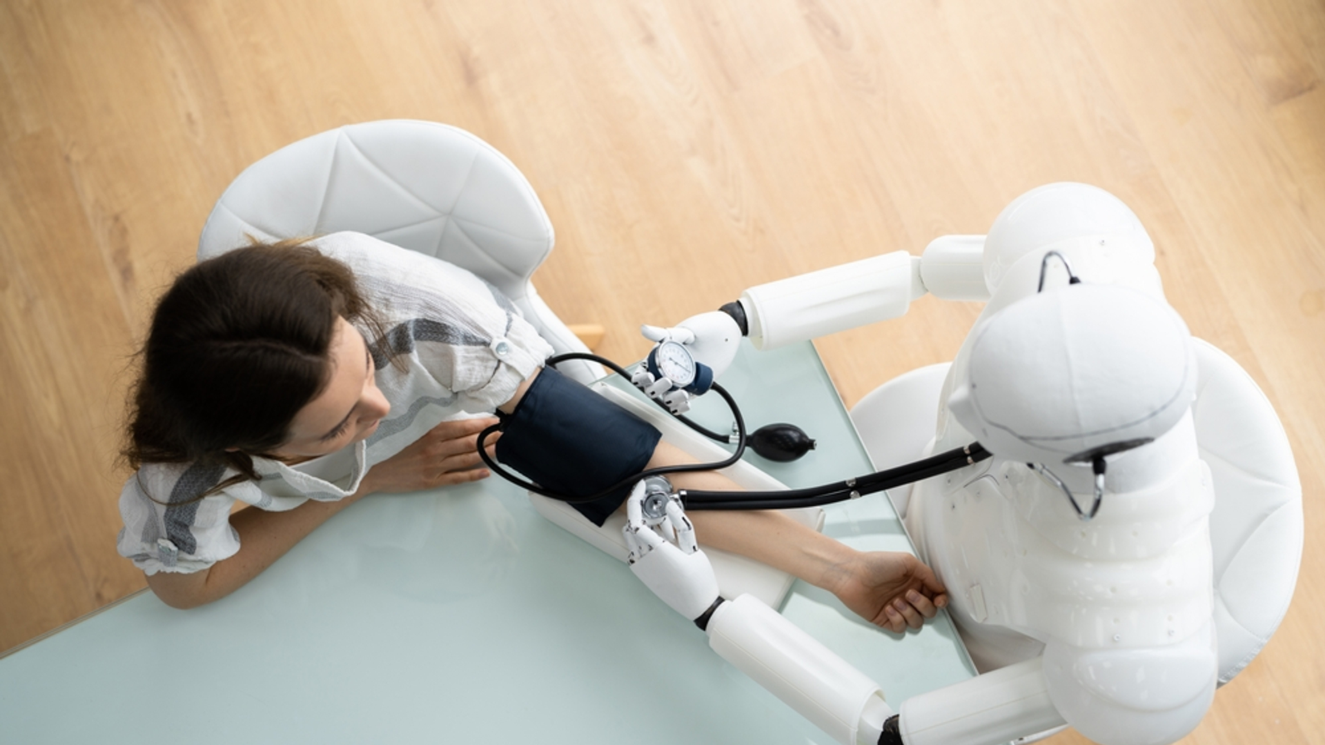 Cosa sono e come funzionano gli infermieri robot